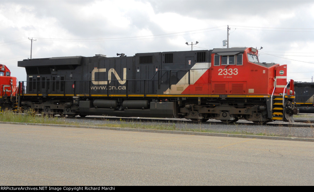 CN 2333